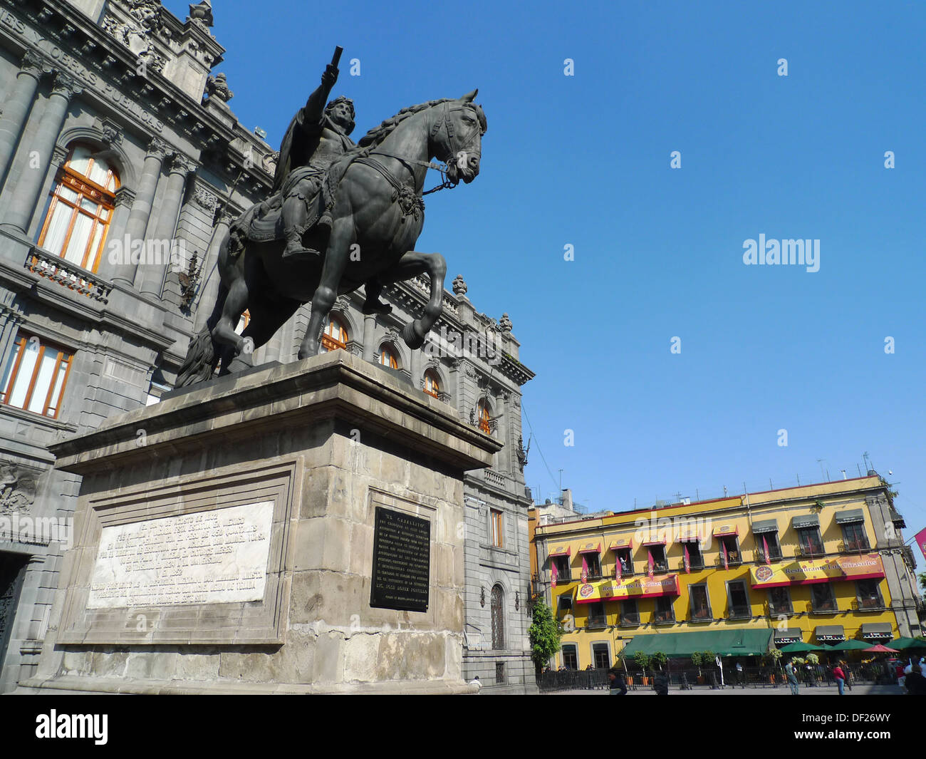 Plaza manuel tolsa Banque de photographies et d’images à haute ...