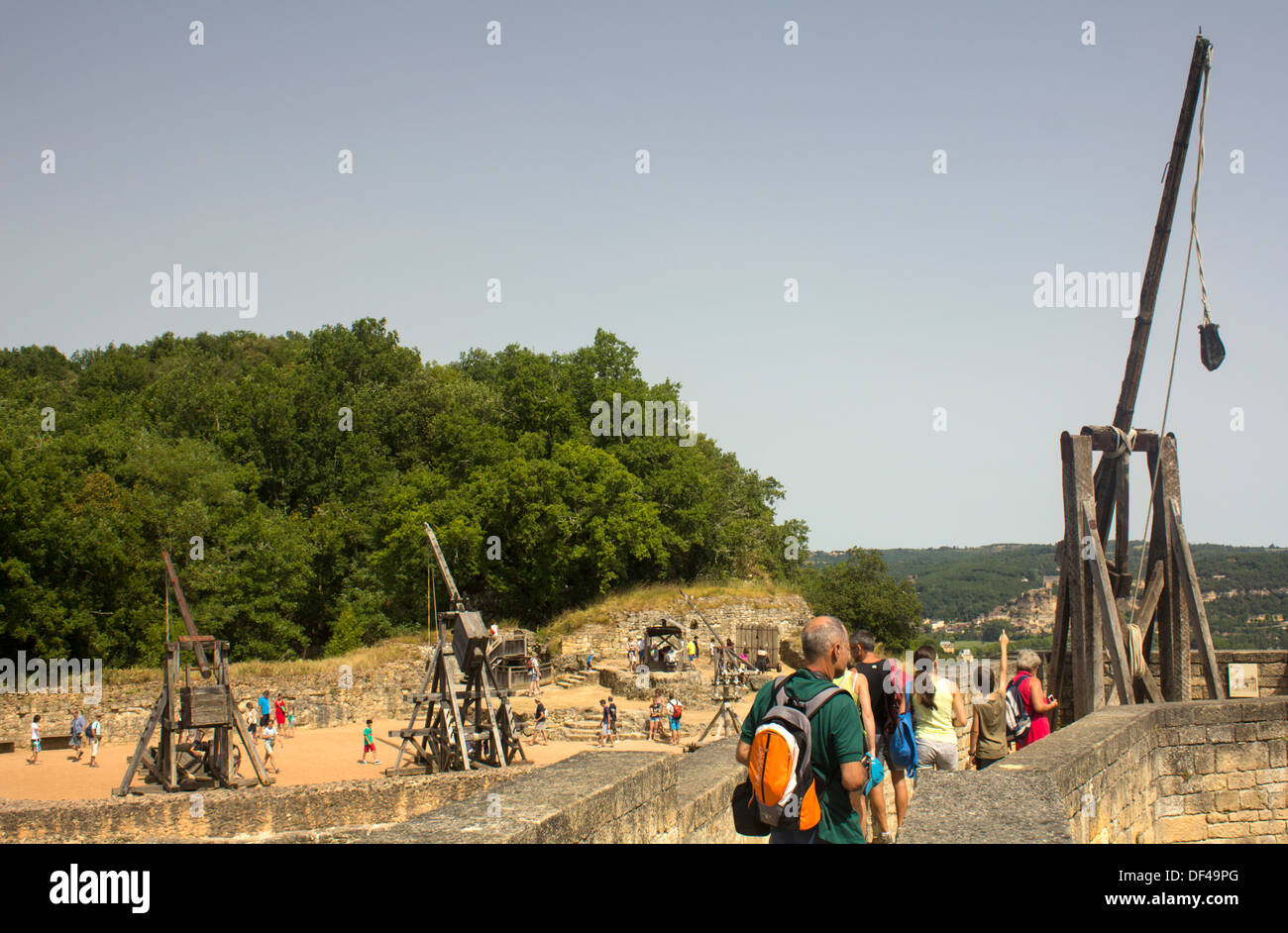 Battle defense siege engine counterweight trebuchet counterpoise ...