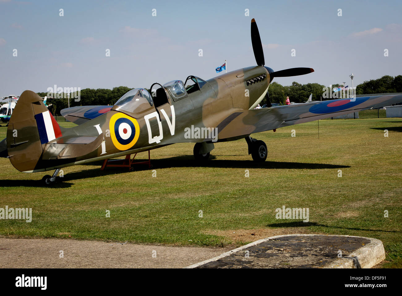 Une navigabilité restauré Spitfire Mark 1X, converti en un siège double ...