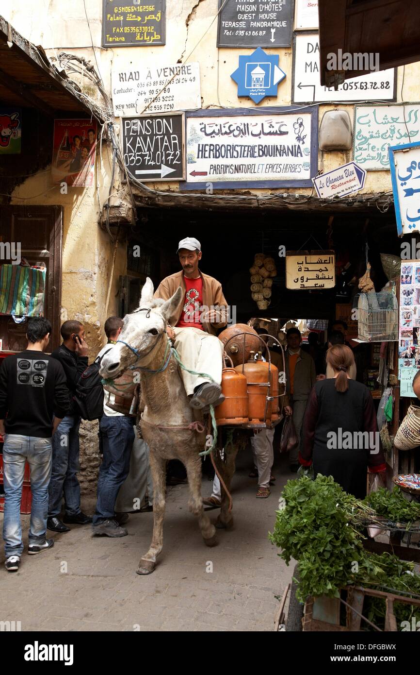 Fes souk Banque de photographies et d’images à haute résolution - Alamy