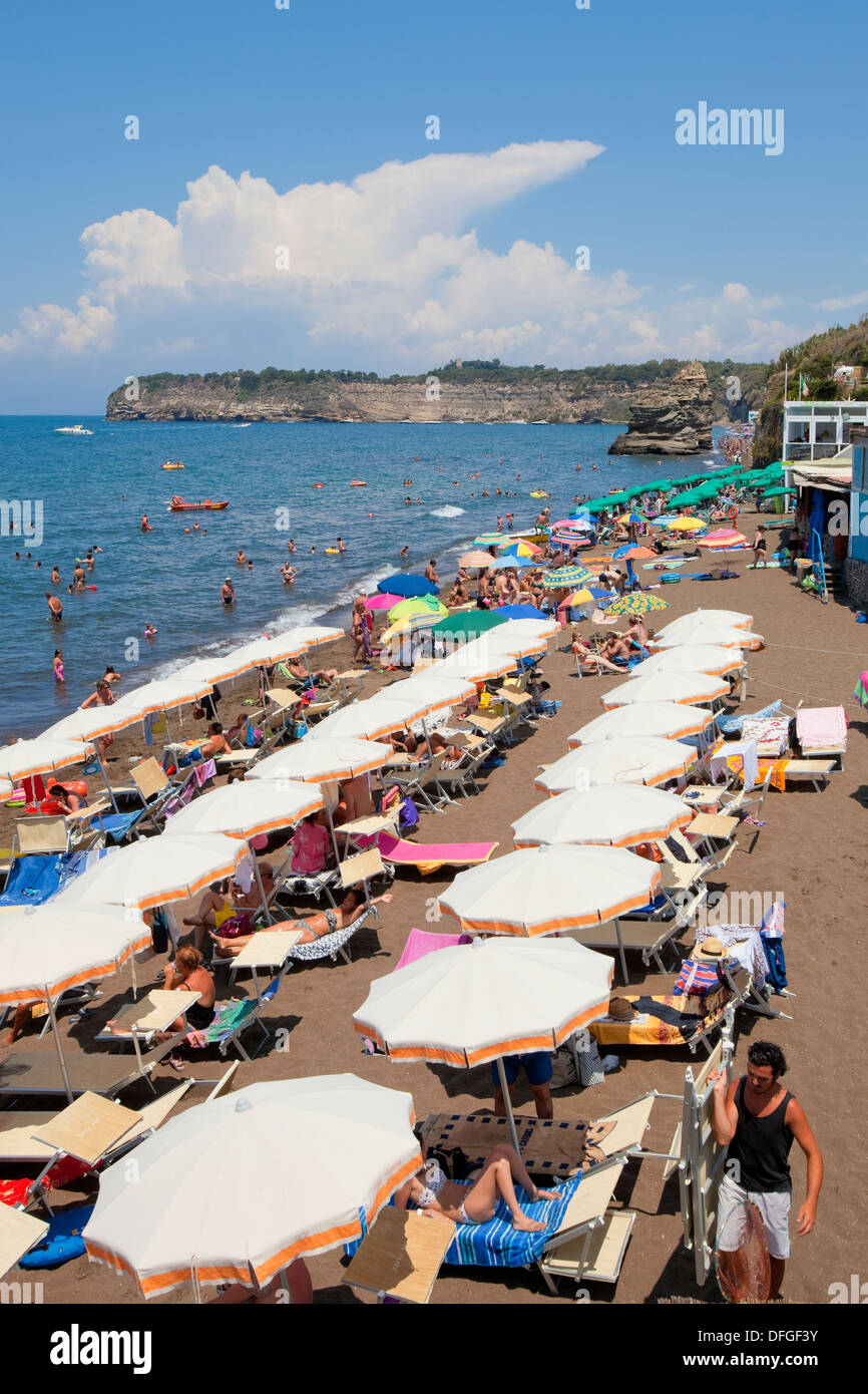 Procida beach Banque de photographies et d’images à haute résolution ...