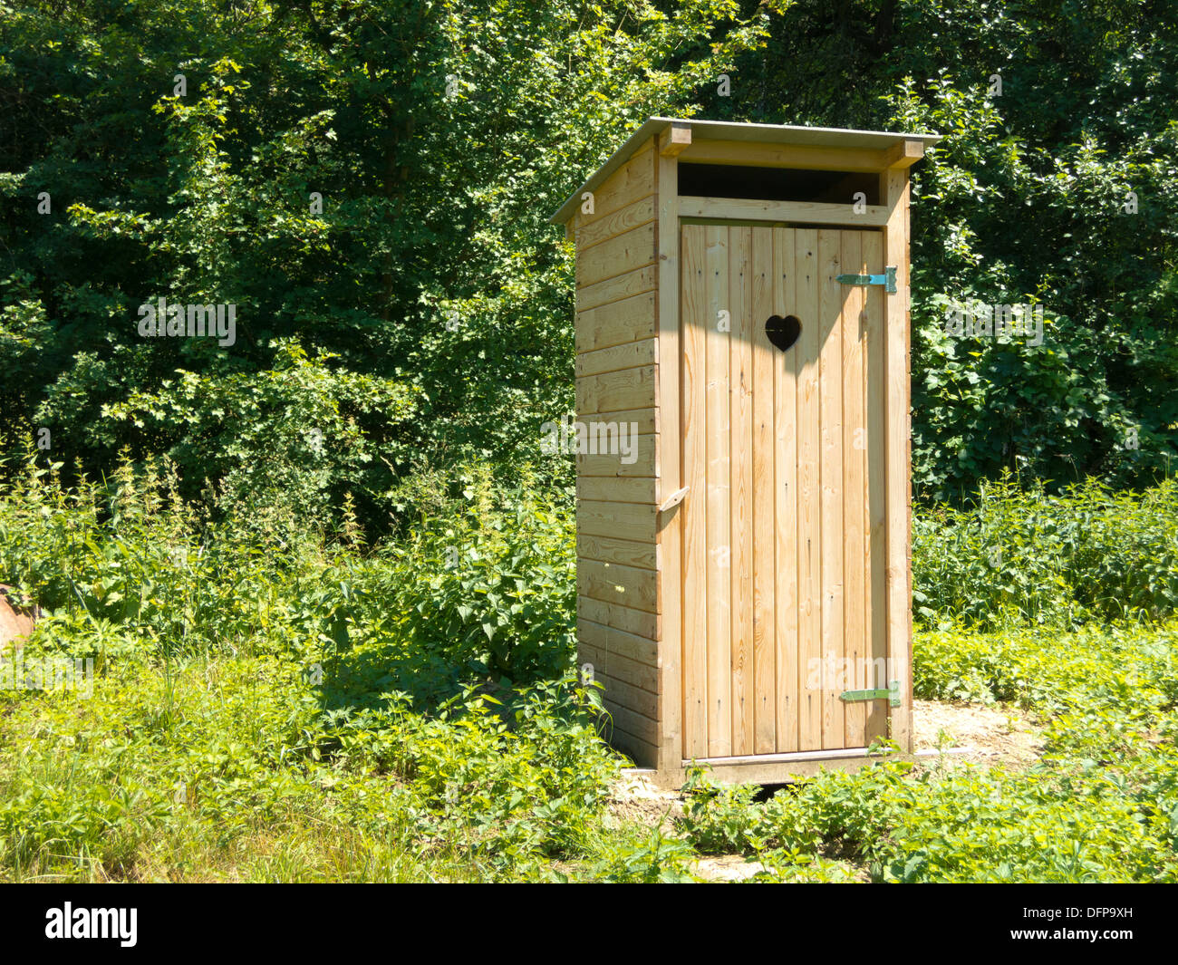 Latrine toilet Banque de photographies et d’images à haute résolution ...
