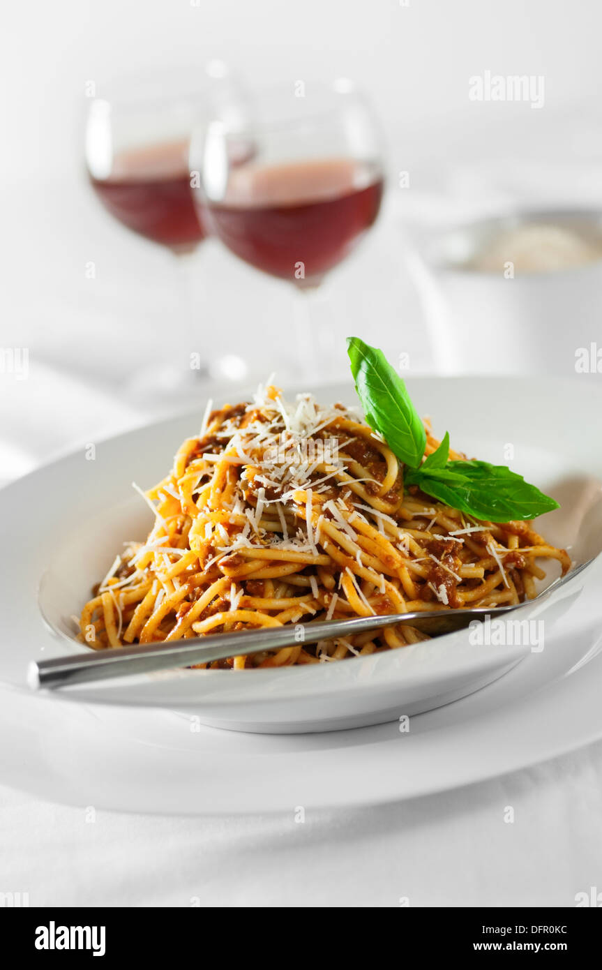 Plat de spaghetti italien Banque de photographies et d’images à haute ...