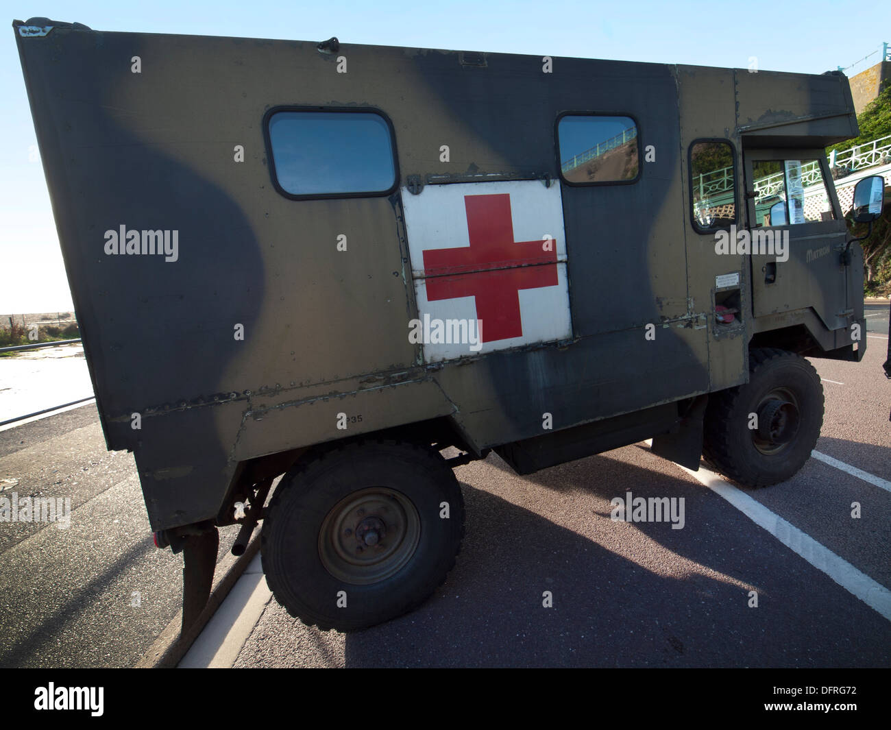 Land rover militaire Banque de photographies et d’images à haute résolution - Alamy
