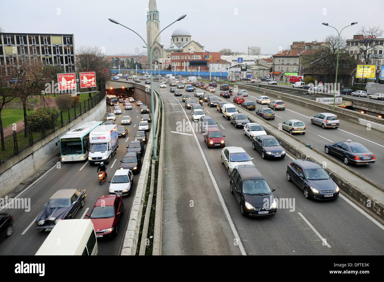 Pollution voiture embouteillage france Banque de photographies et d ...