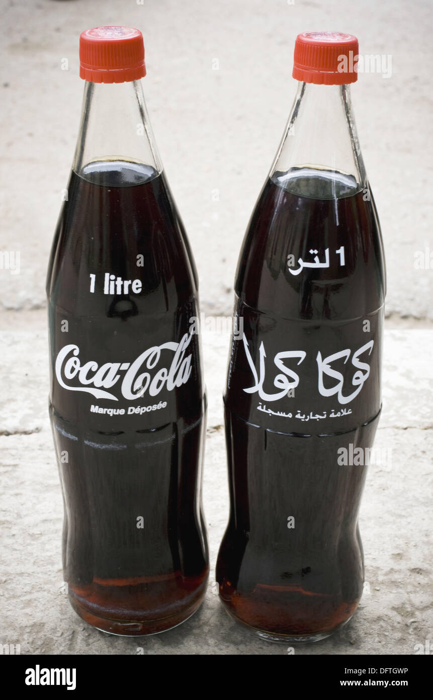 Coca cola arabe Banque de photographies et d’images à haute résolution ...