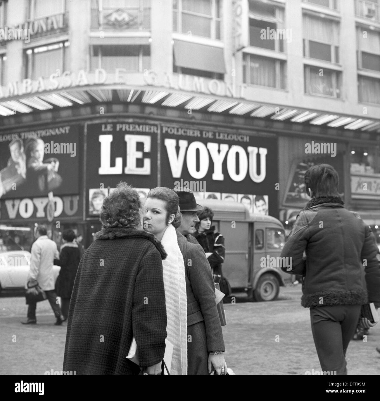 Voiture paris 1970 Banque de photographies et d’images à haute ...