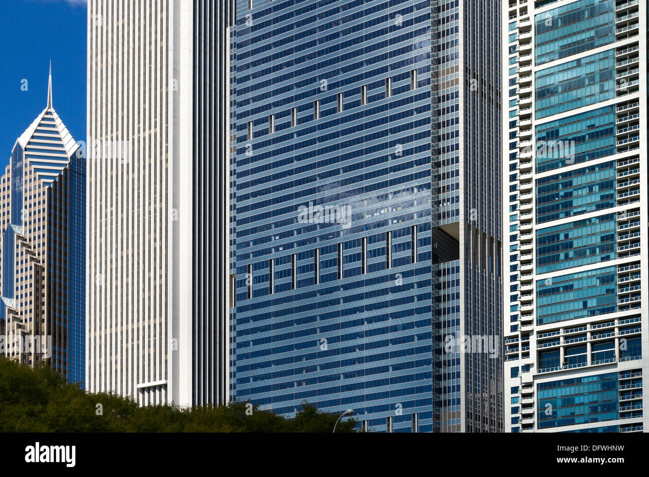 Blue cross blue shield tower Banque de photographies et d’images à ...