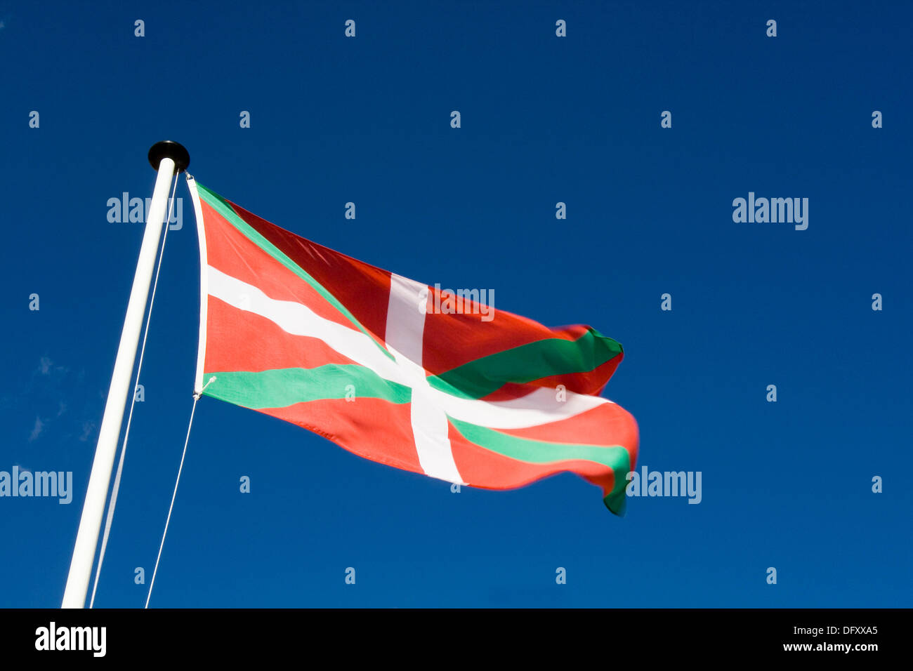 Drapeau basque Banque de photographies et d’images à haute résolution ...