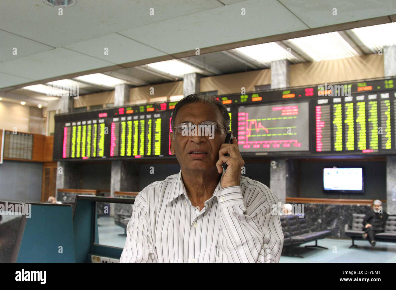 Karachi stock exchange Banque de photographies et d’images à haute ...