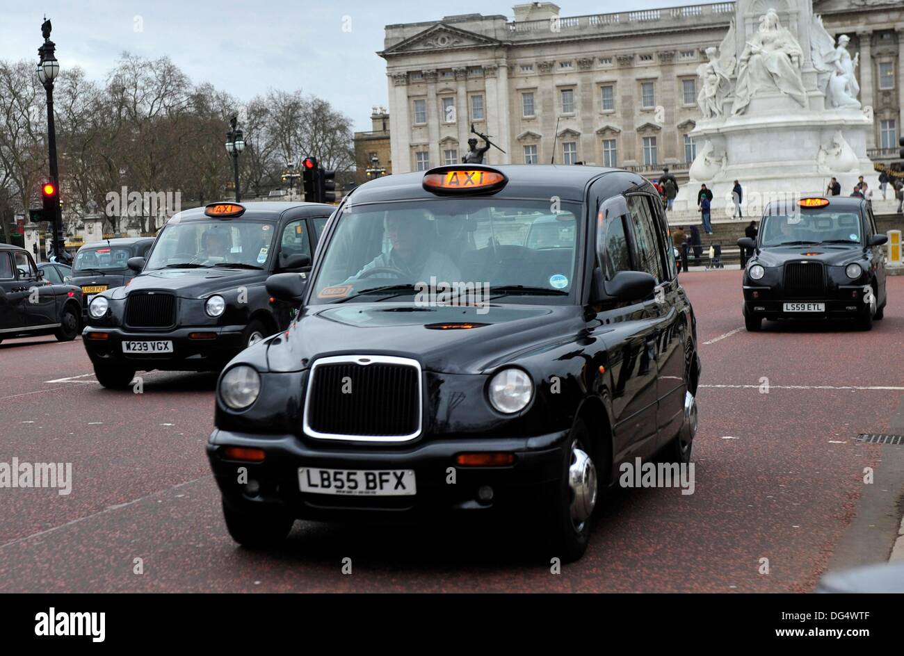 Des taxis noirs,les taxis noirs de Londres typique voiture à Londres ...