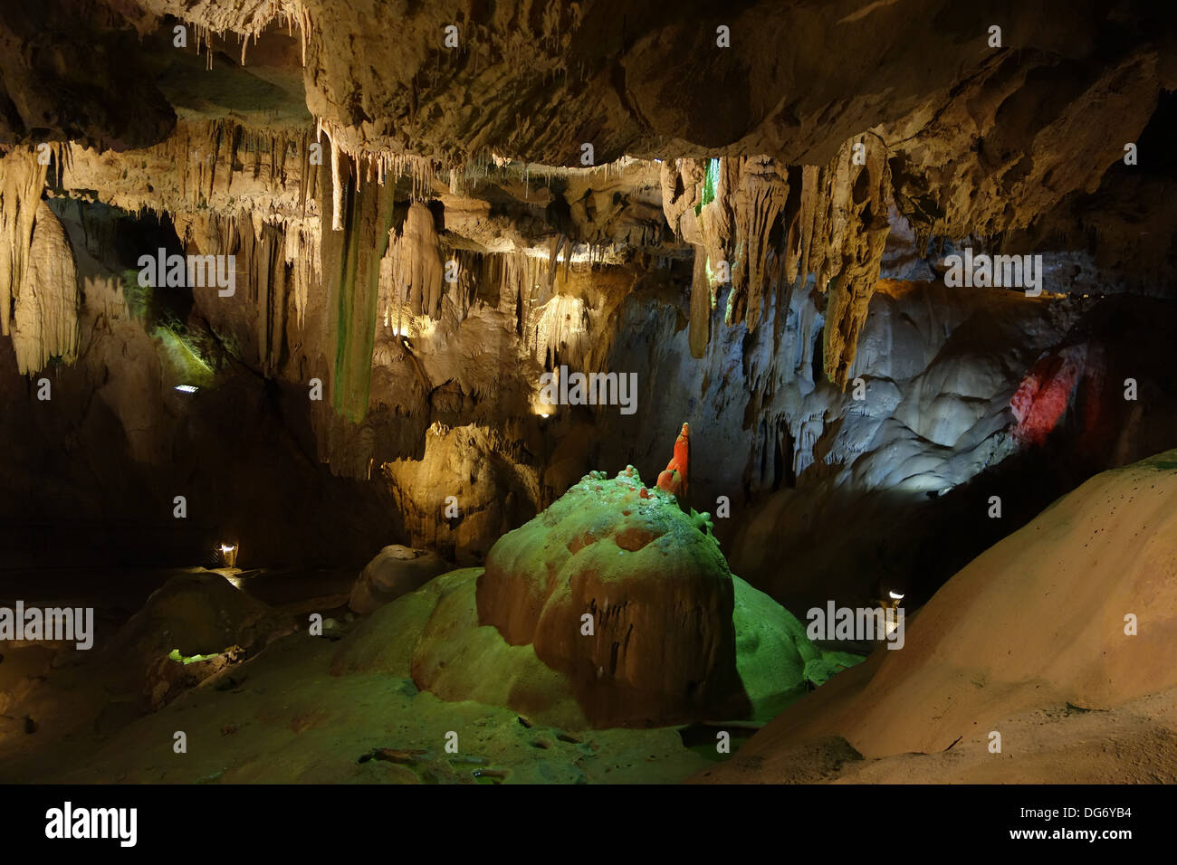 France, Midi-Pyrénées - La Grotte de Bétharram, grottes près de Lourdes ...