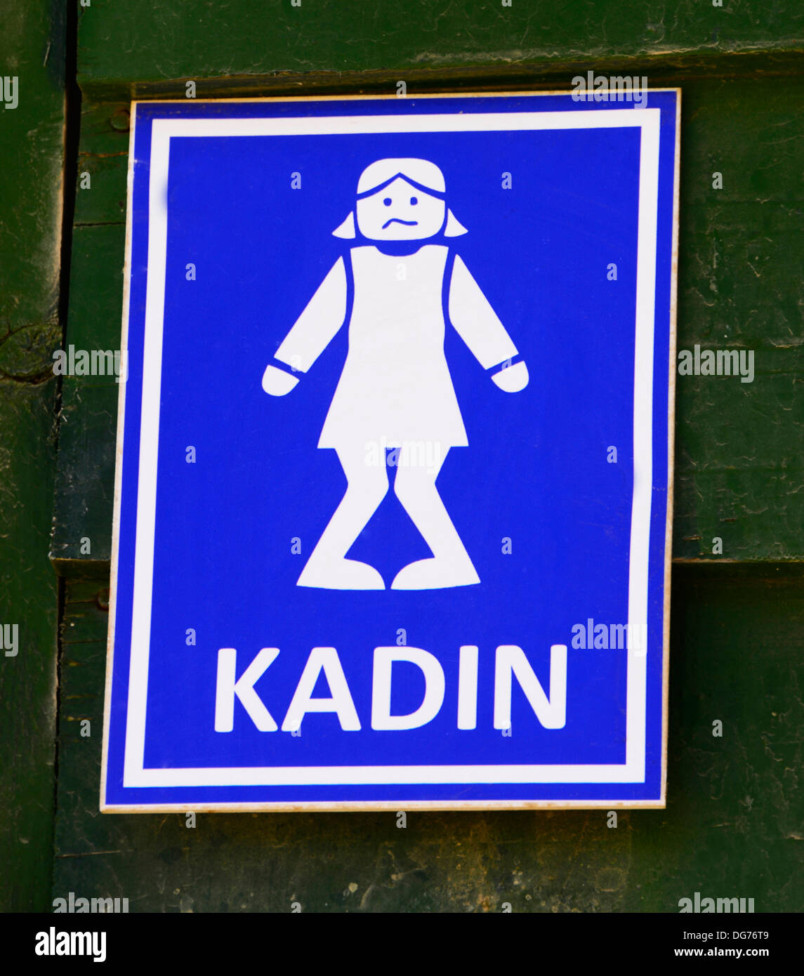 Toilettes des filles Banque de photographies et d’images à haute ...