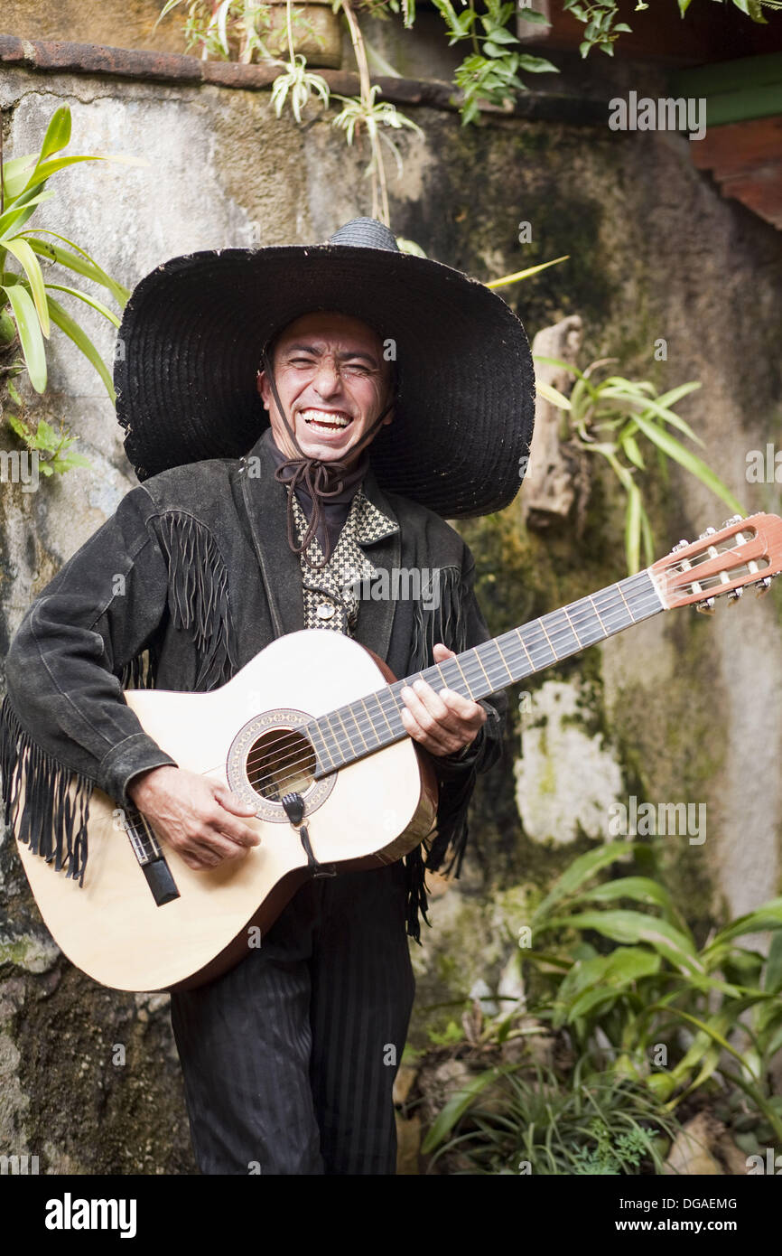 Mariachi vertical Banque de photographies et d’images à haute ...