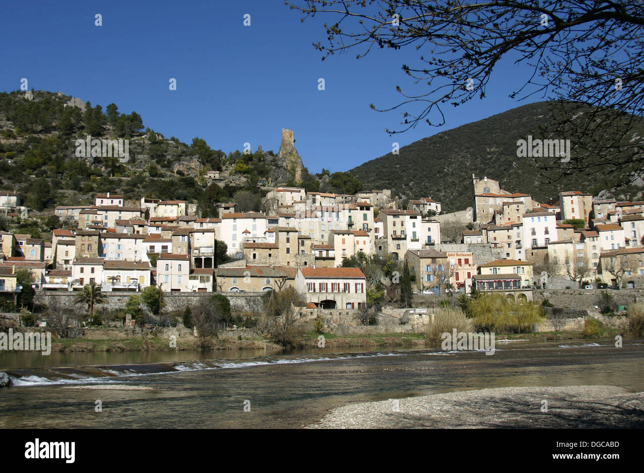 Roquebrune languedoc roussillon france Banque de photographies et d ...