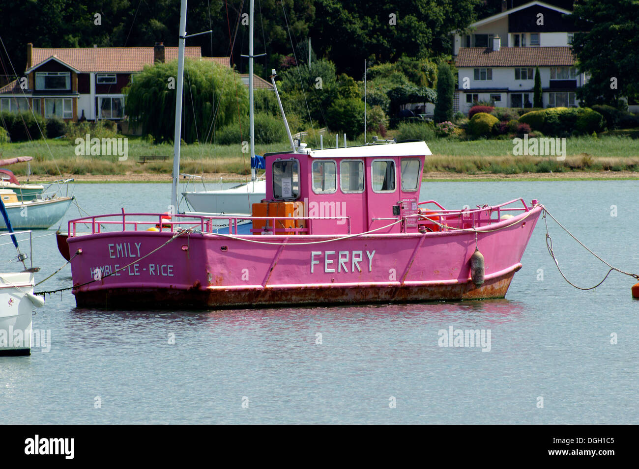 Ferry de hamble warsash Banque de photographies et d’images à haute ...