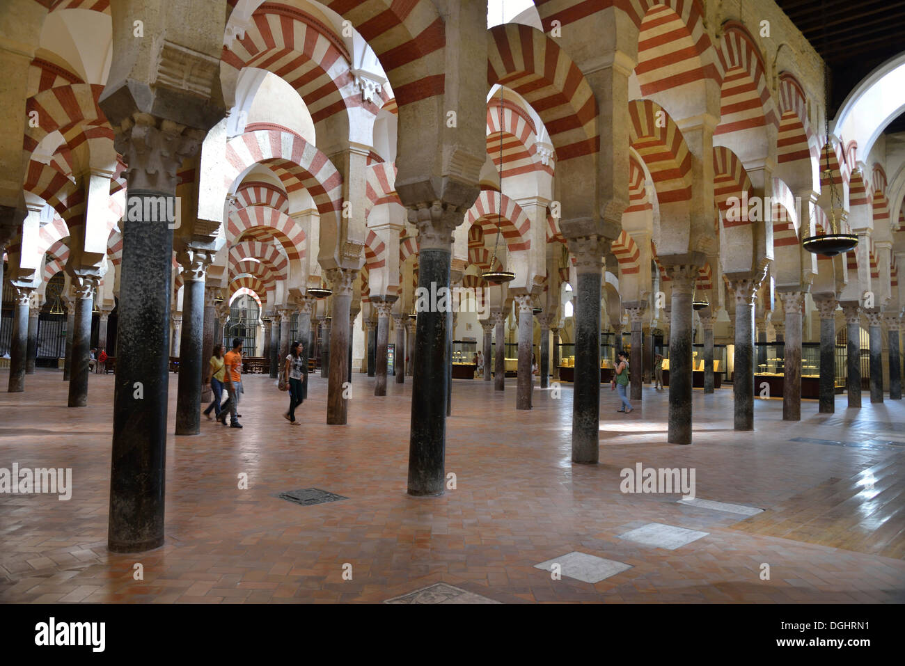 Arcs en fer à cheval Banque de photographies et d’images à haute ...