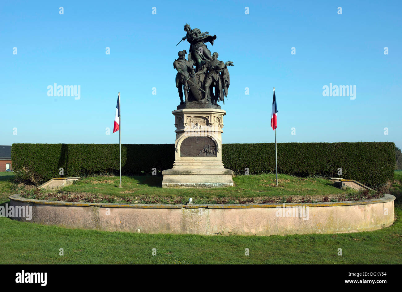Monument de 1902 par Arthur le Duc pour la bataille de Formigny ...