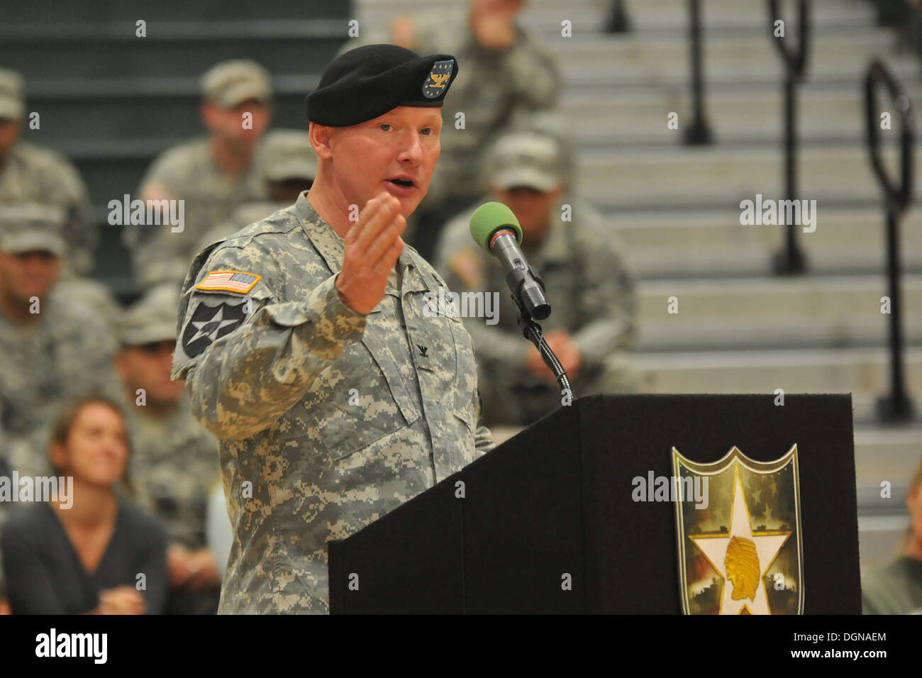 Le colonel Jody Miller, le nouveau commandant de brigade Stryker 4-2, l ...