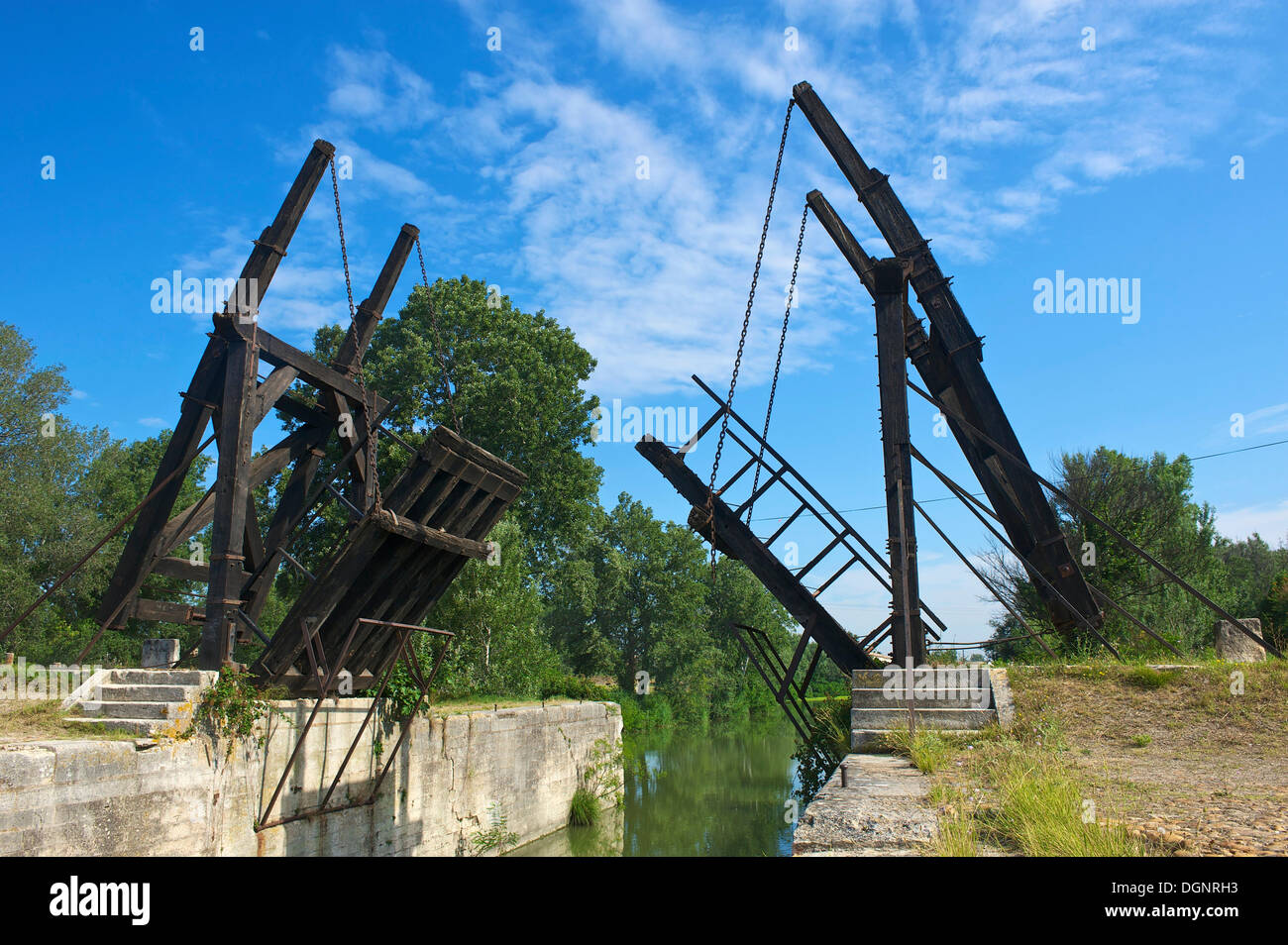 Pont levis ponts levis dessiner ponts Banque de photographies et d ...