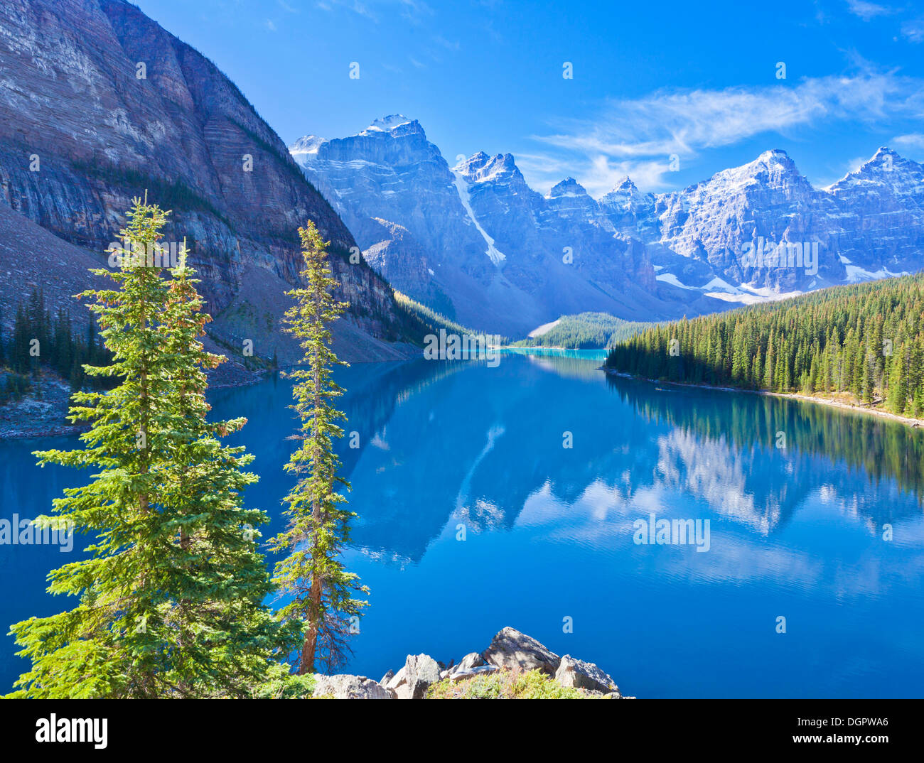 Lac moraine Banque de photographies et d’images à haute résolution - Alamy