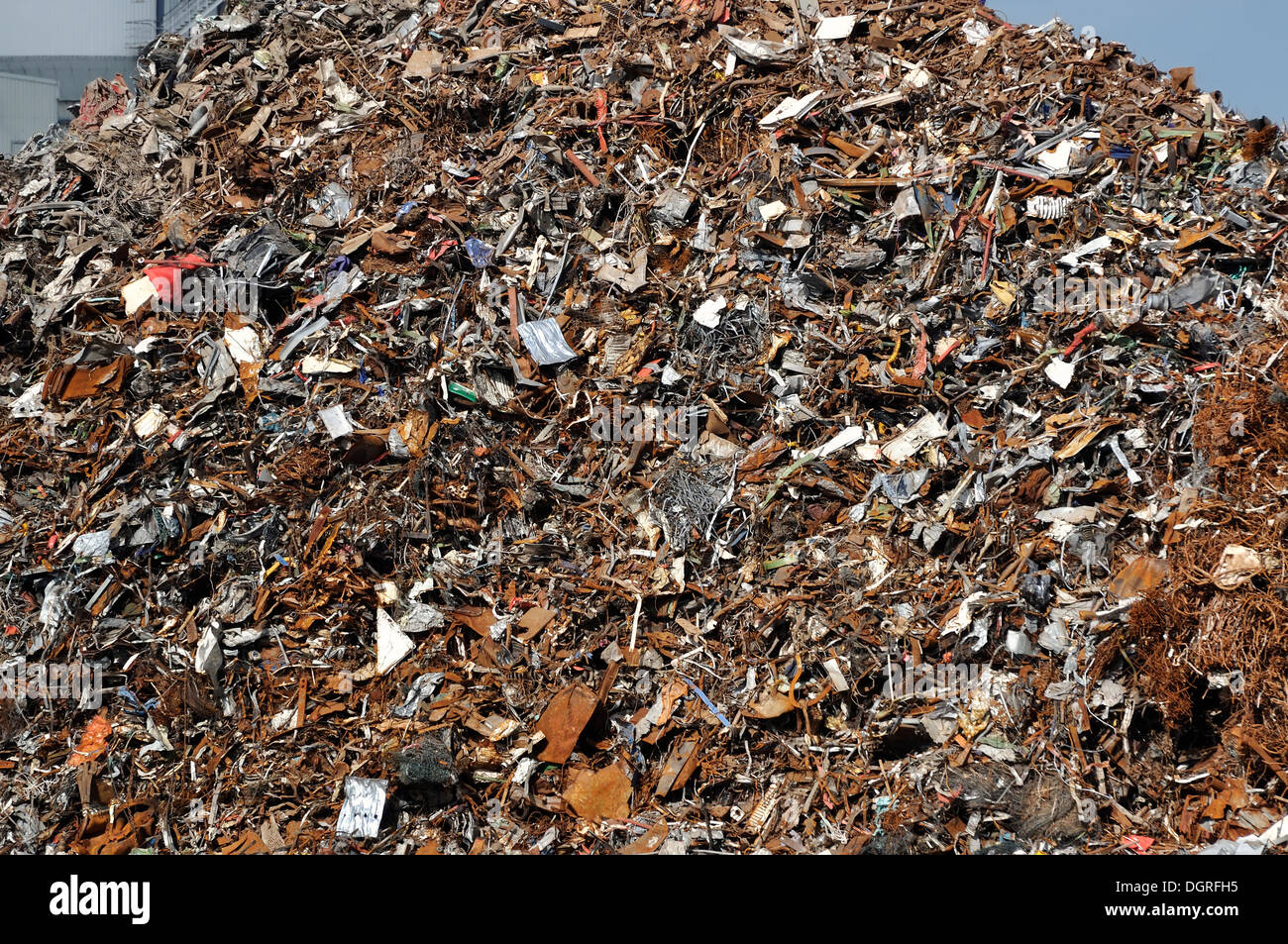 Scrap metal collector Banque de photographies et d’images à haute ...