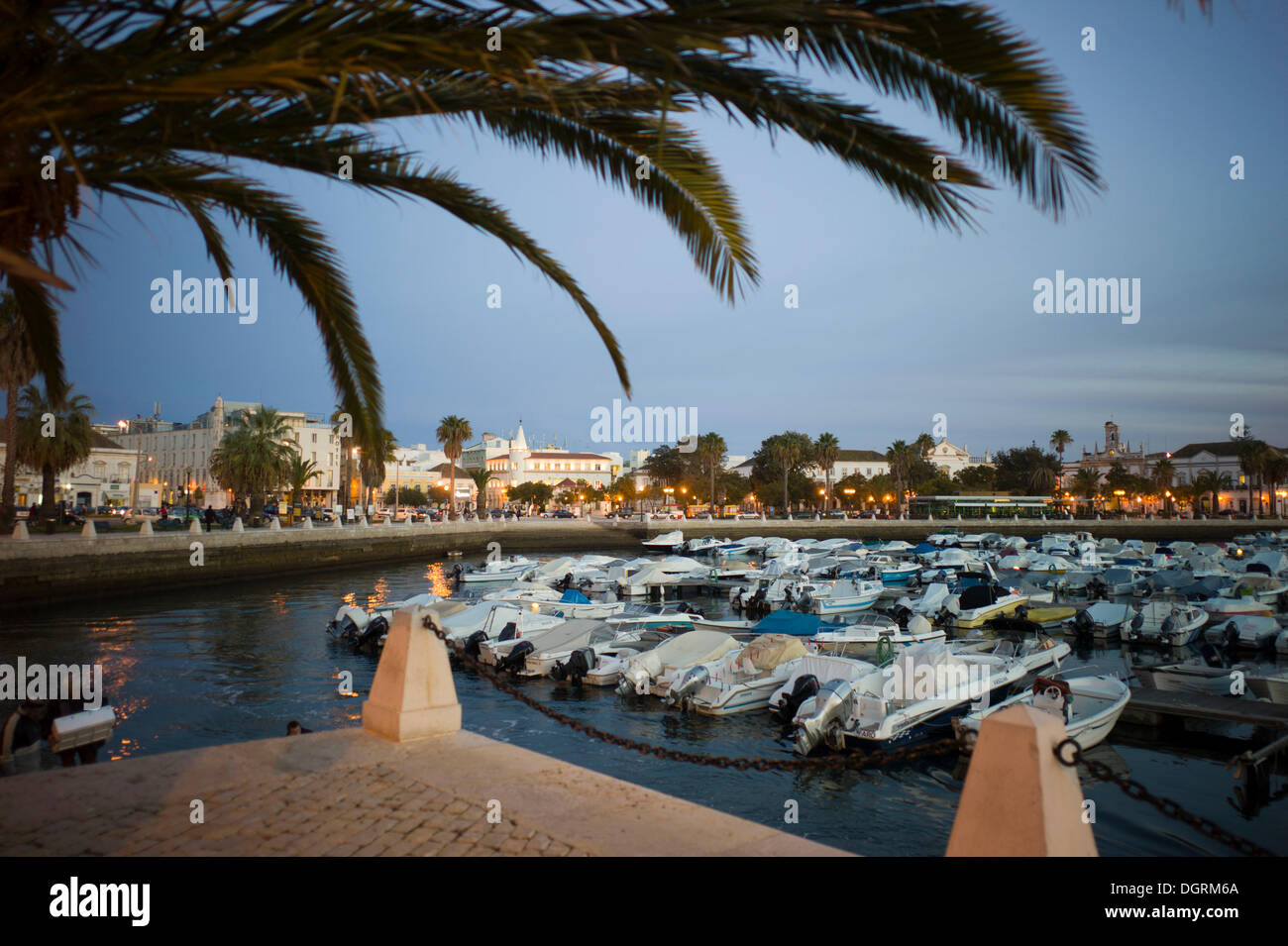 Marina bateaux port faro Banque de photographies et d’images à haute ...