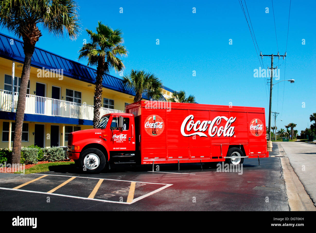 Camion coca cola Banque de photographies et d’images à haute résolution ...