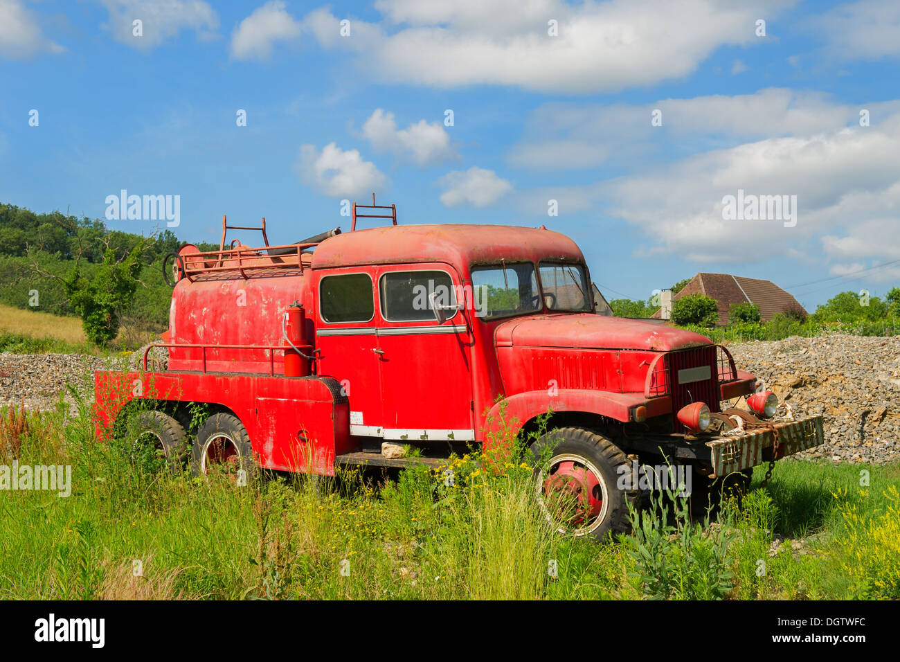 Vieux camion de pompier france Banque de photographies et d’images à ...