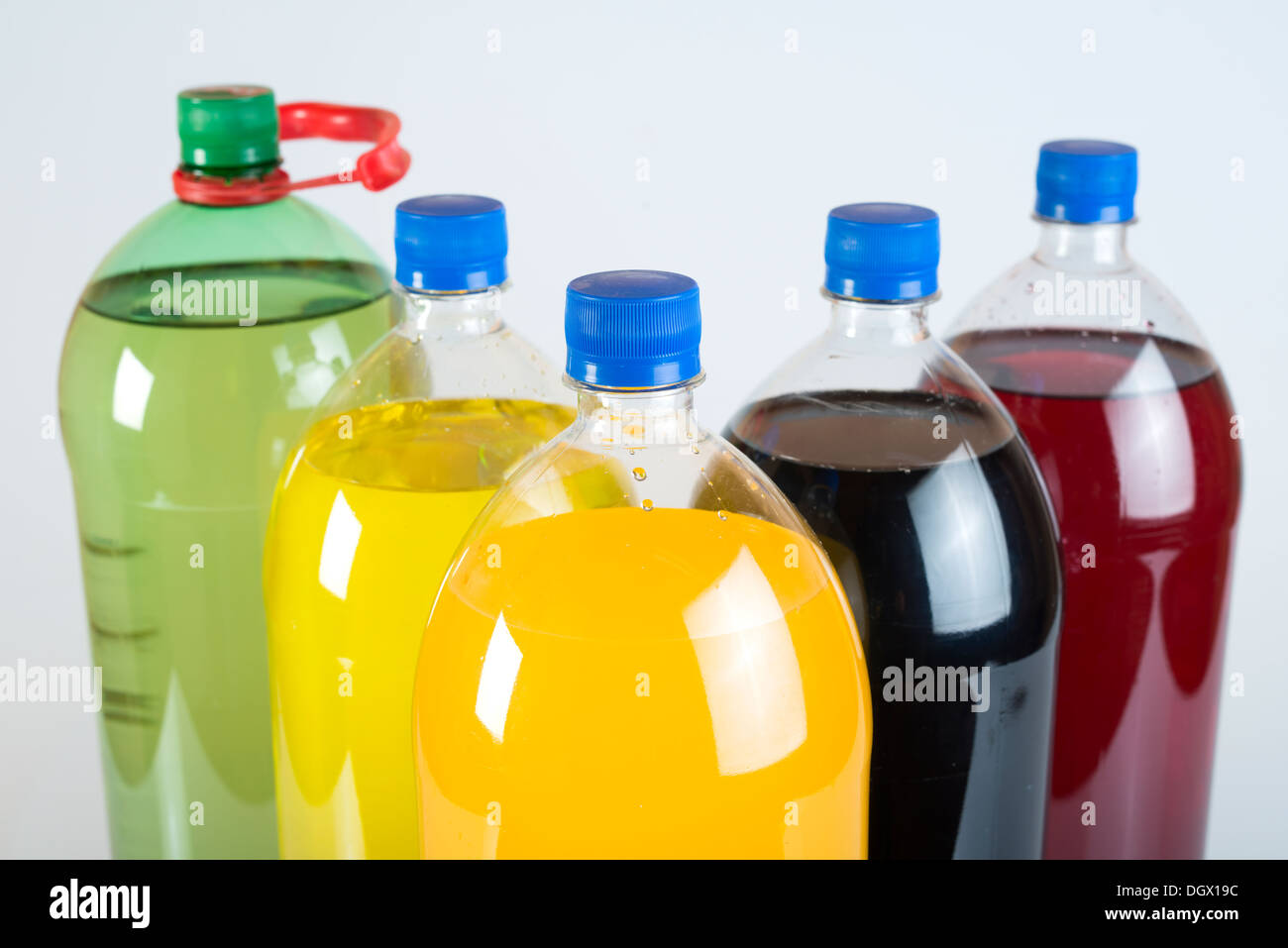 Bouteille de boisson gazeuse en plastique Banque de photographies et d ...