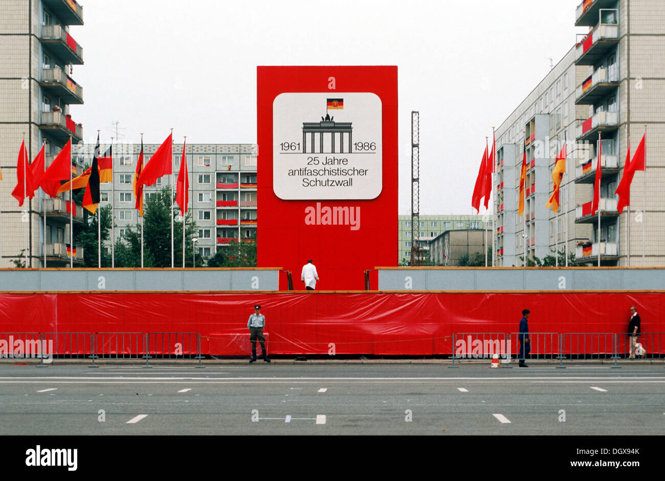 Drapeau De La Gdr Banque d'image et photos - Alamy