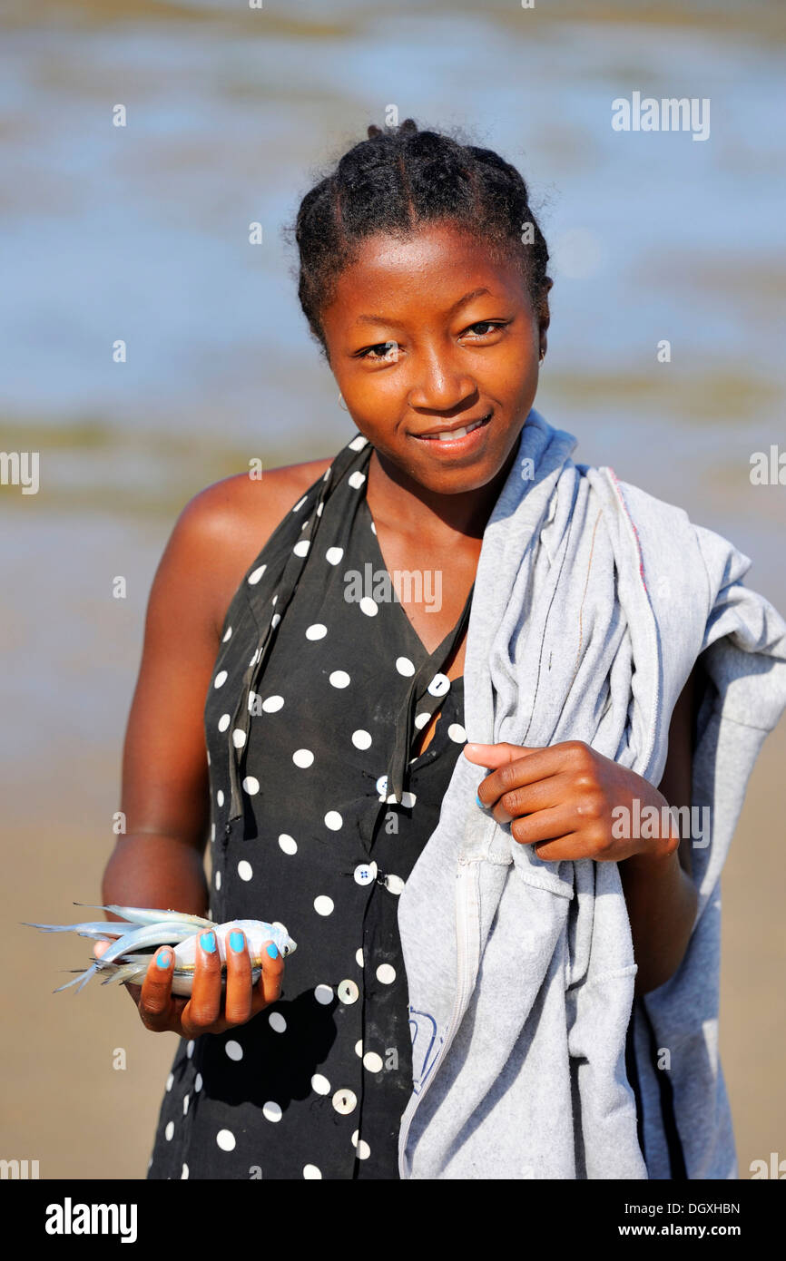 Femme malgache Banque de photographies et d’images à haute résolution ...