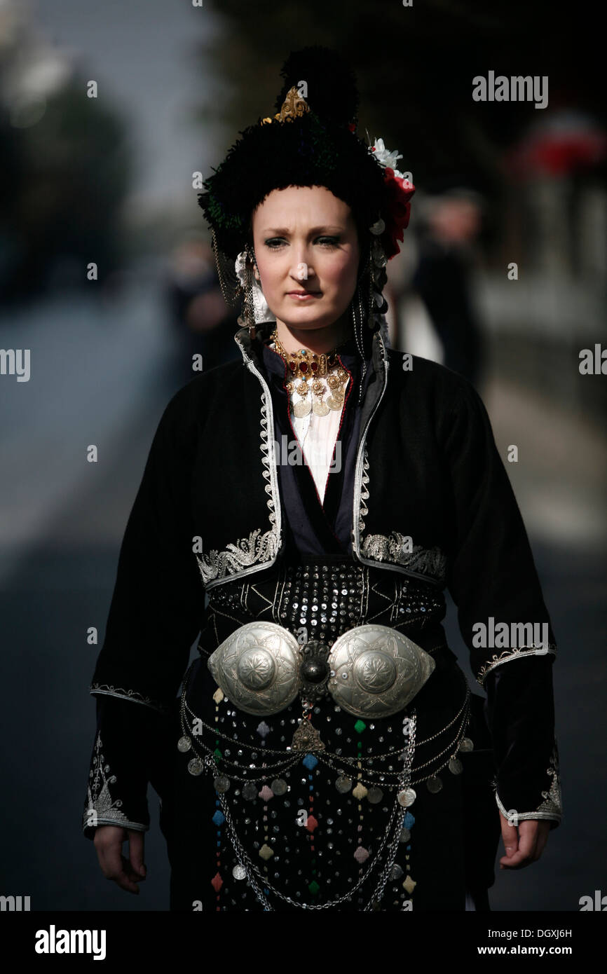 Costume Grec Traditionnel Banque d'image et photos - Alamy