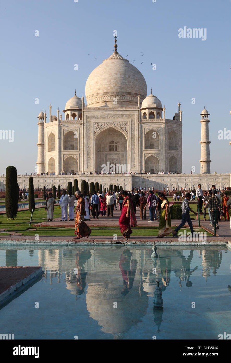 Le bassin du taj mahal Banque de photographies et d’images à haute ...