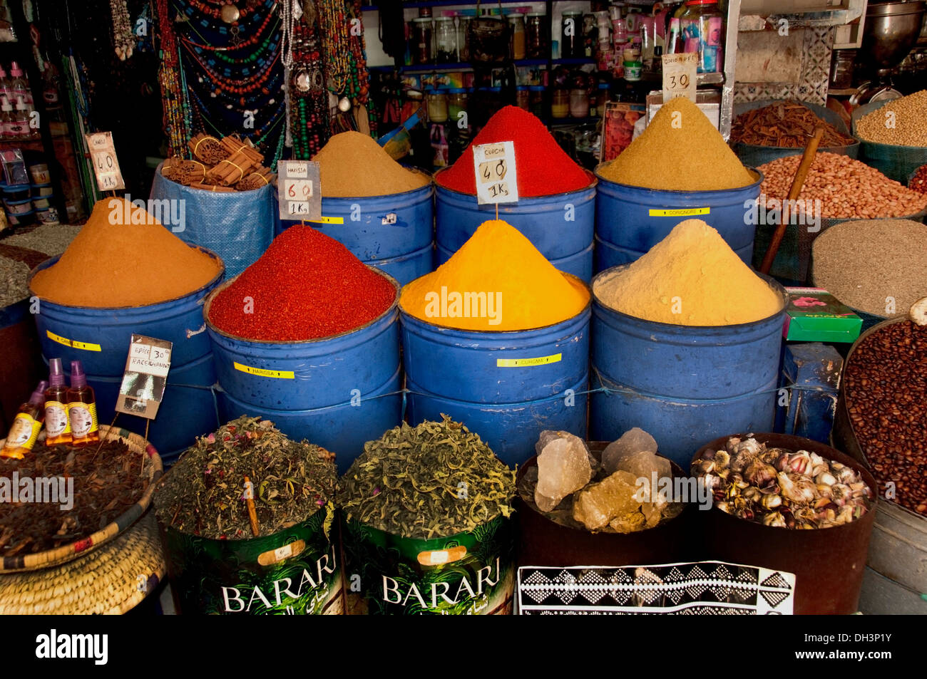 Morocco meknes spice market Banque de photographies et d’images à haute ...