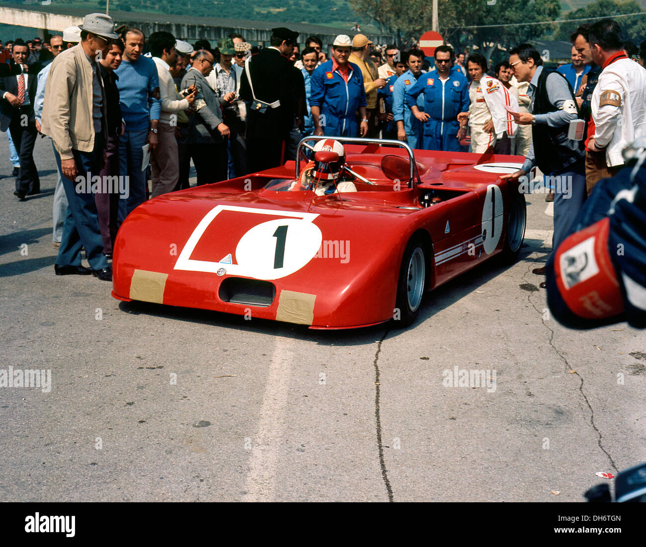 Rolf Stommelen-Nino de Vaccarella Alfa Romeo T33 à la Targa Florio, en ...