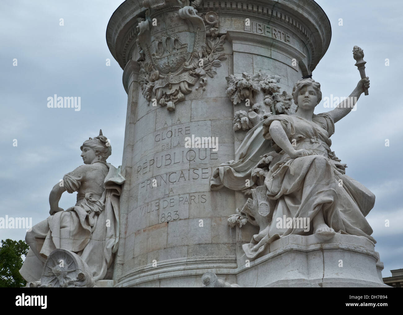 La Statue de la République à Paris, Place de la République Photo Stock ...