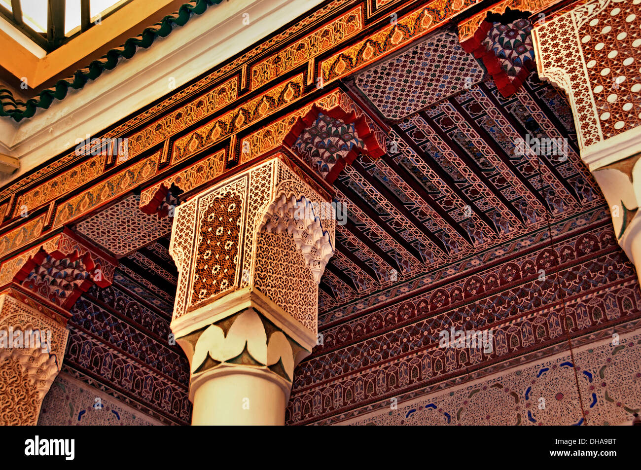 Musée de Marrakech ou Musée de Marrakech qui se trouve dans un bâtiment ...