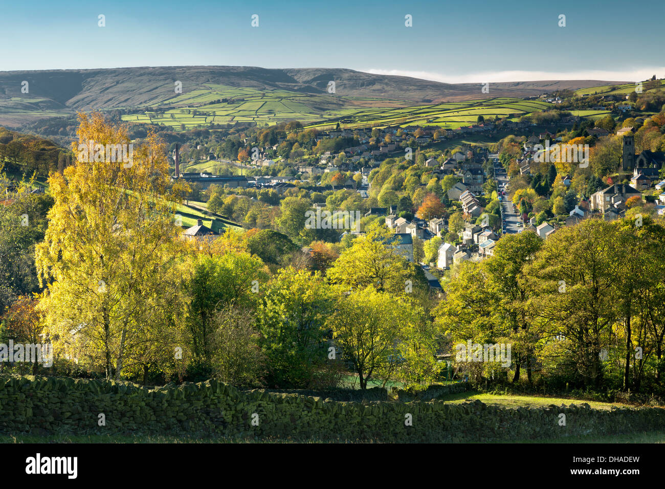 Petite ville de holme valley Banque de photographies et d’images à ...