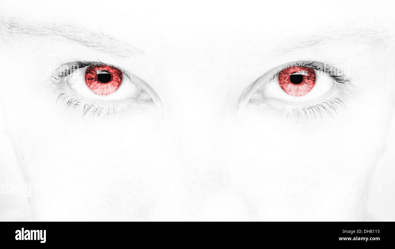 Yeux rouges pupille noire Banque de photographies et d’images à haute ...