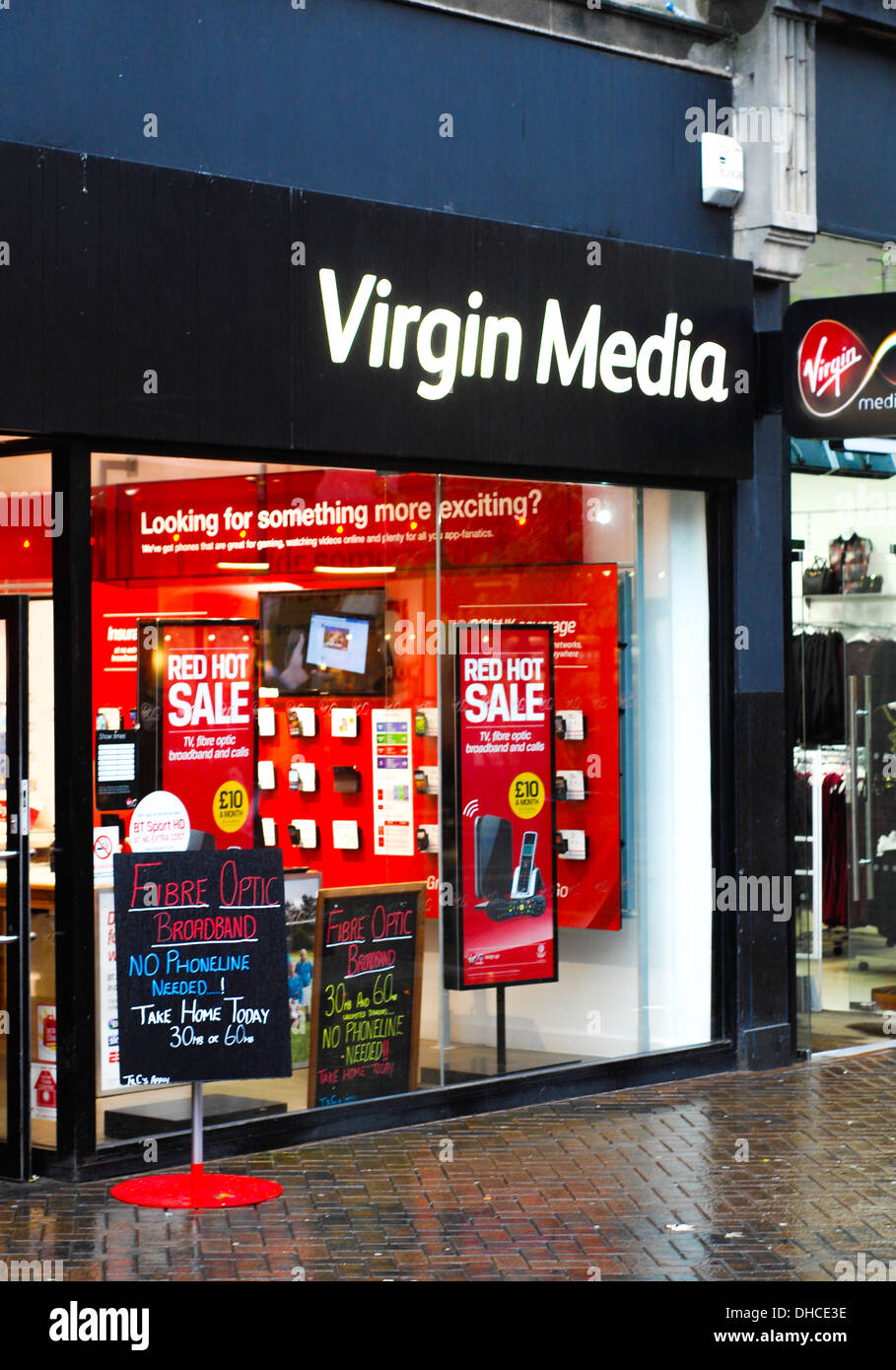 Virgin media Banque de photographies et d’images à haute résolution - Alamy