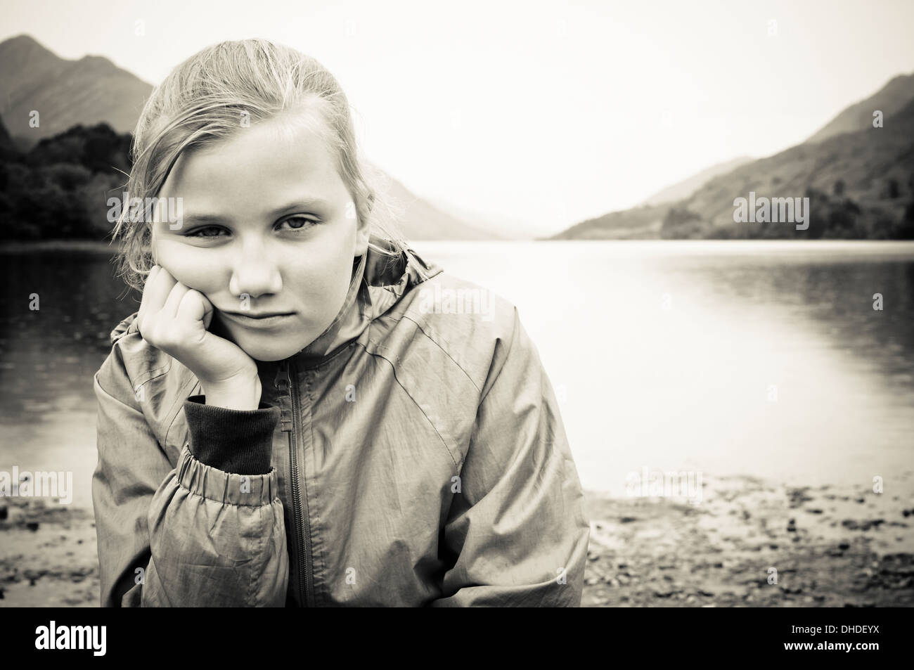 Inquiet enfant Banque de photographies et d’images à haute résolution ...