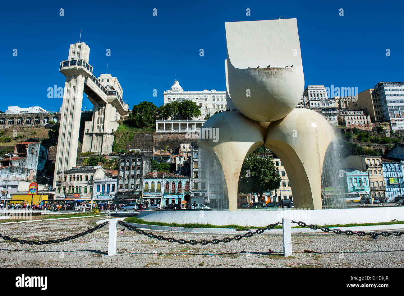 Monument moderne Banque de photographies et d’images à haute résolution ...