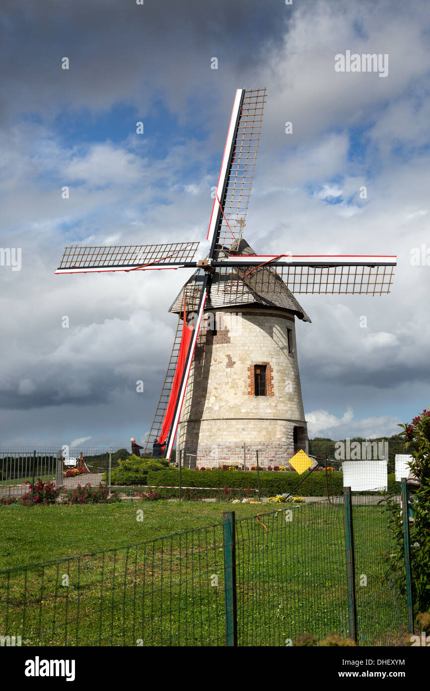Vieux moulin à vent Banque de photographies et d’images à haute ...
