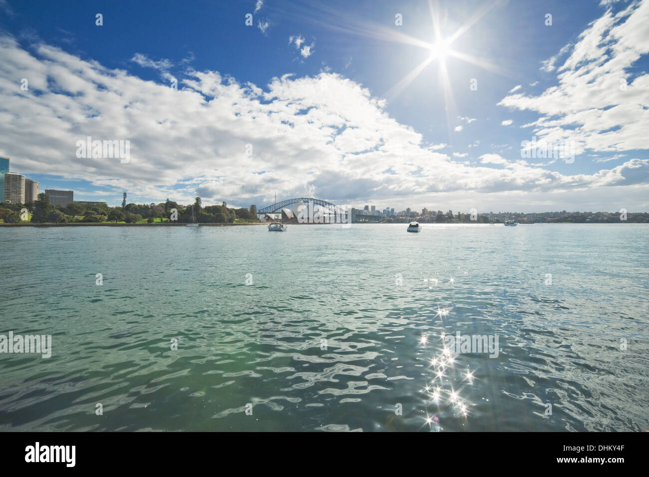 Vue de la mer depuis le pont Banque de photographies et d’images à ...