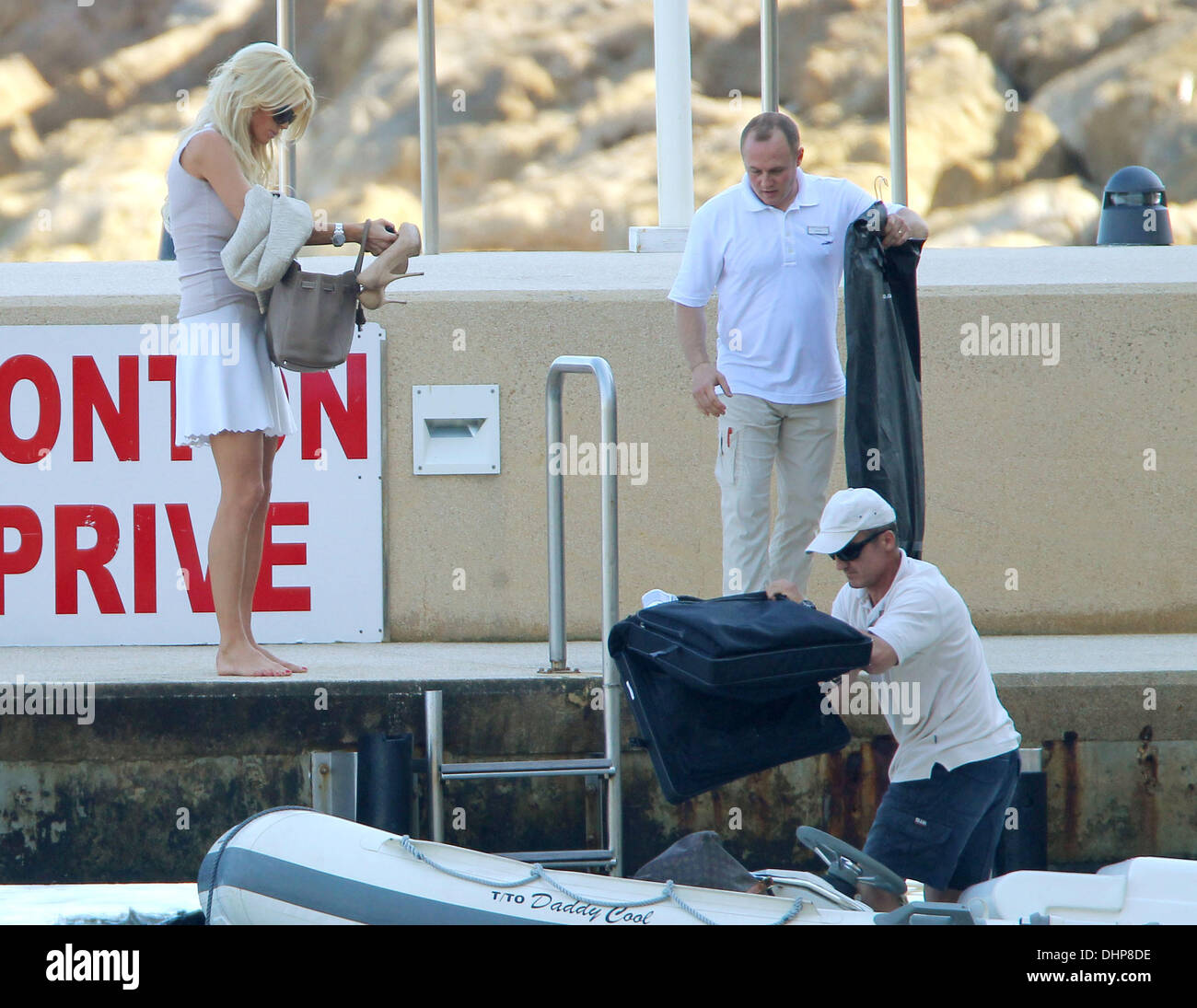 Victoria Silvstedt modèle se prépare à prendre un bateau voyage à son ...