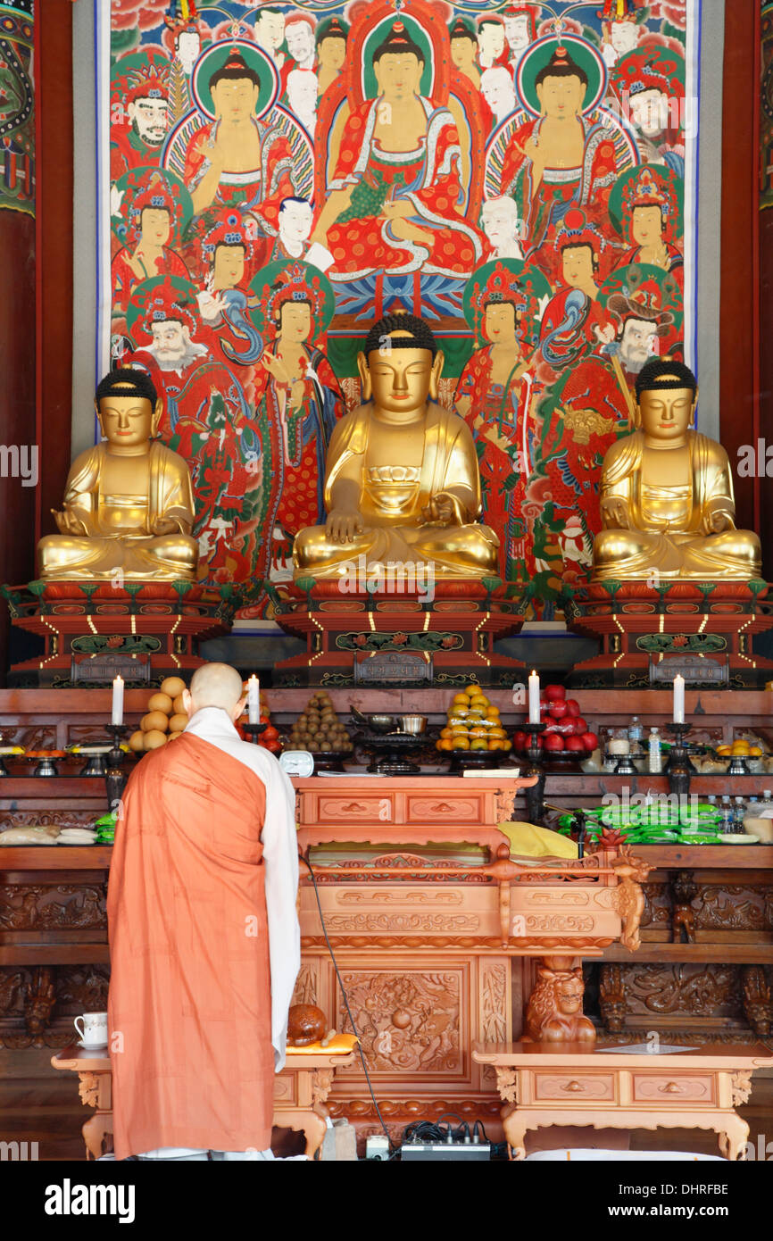 Temple bongeun sa Banque de photographies et d’images à haute ...