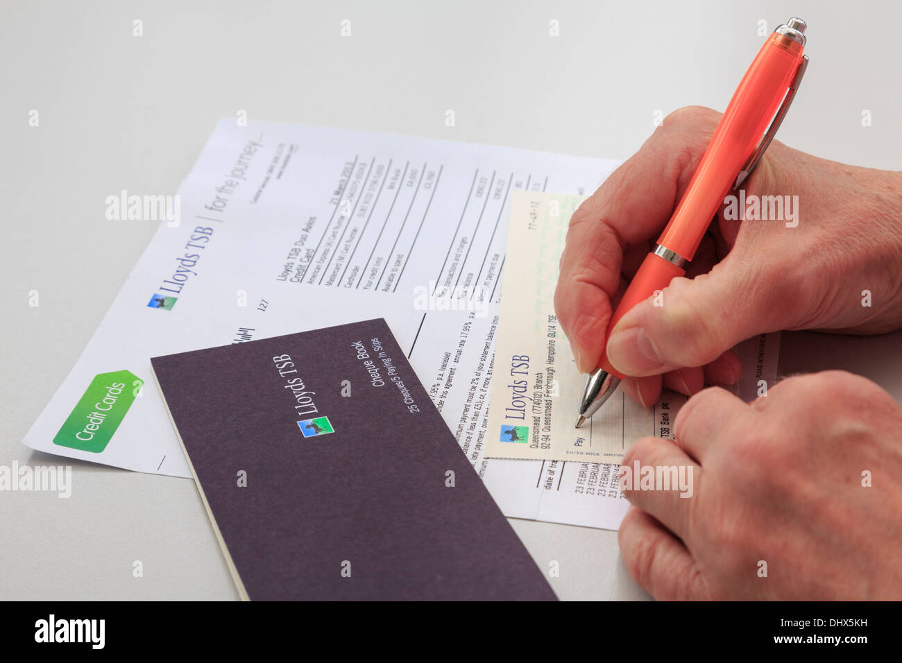 Bank cheque old Banque de photographies et d’images à haute résolution ...