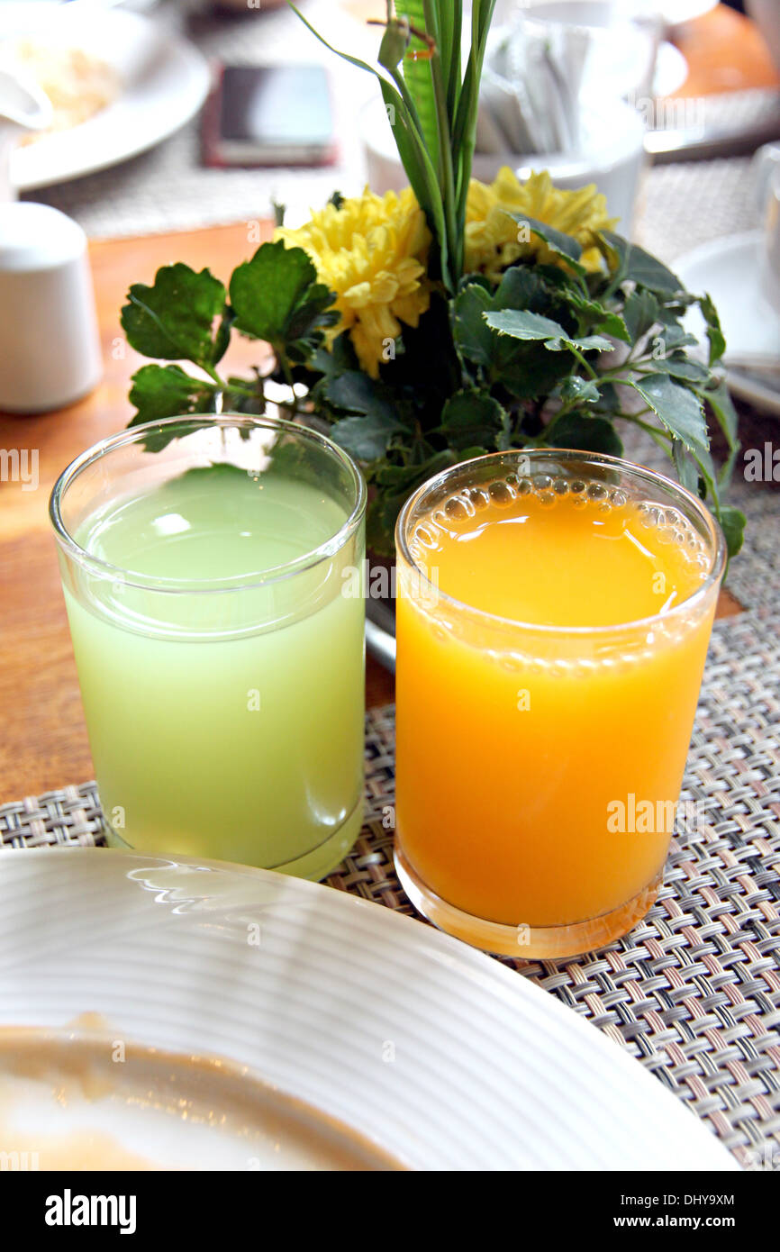 Jus de fruits en verre Banque de photographies et d’images à haute ...