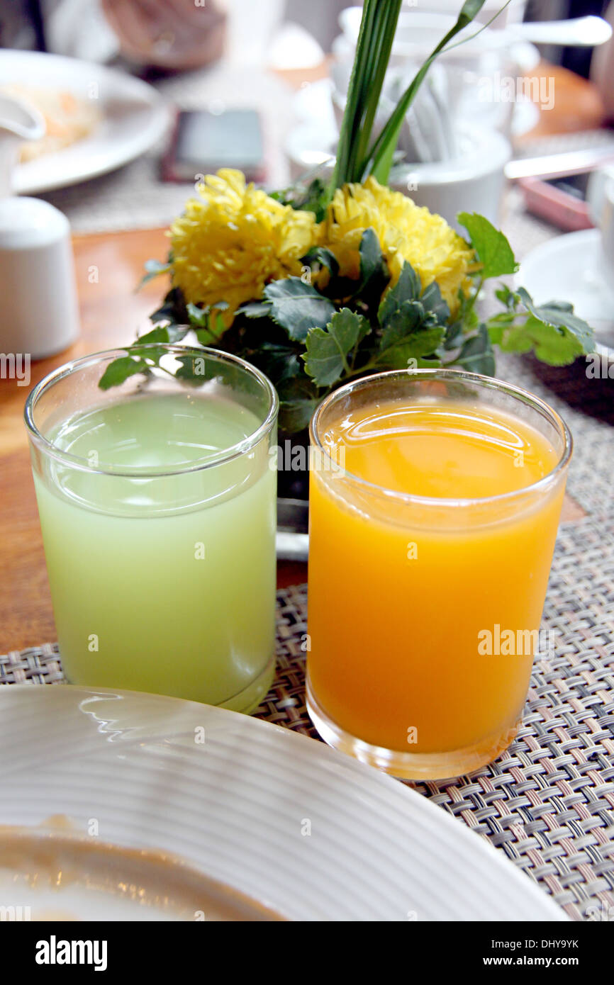 Jus de fruit Banque de photographies et d’images à haute résolution - Alamy